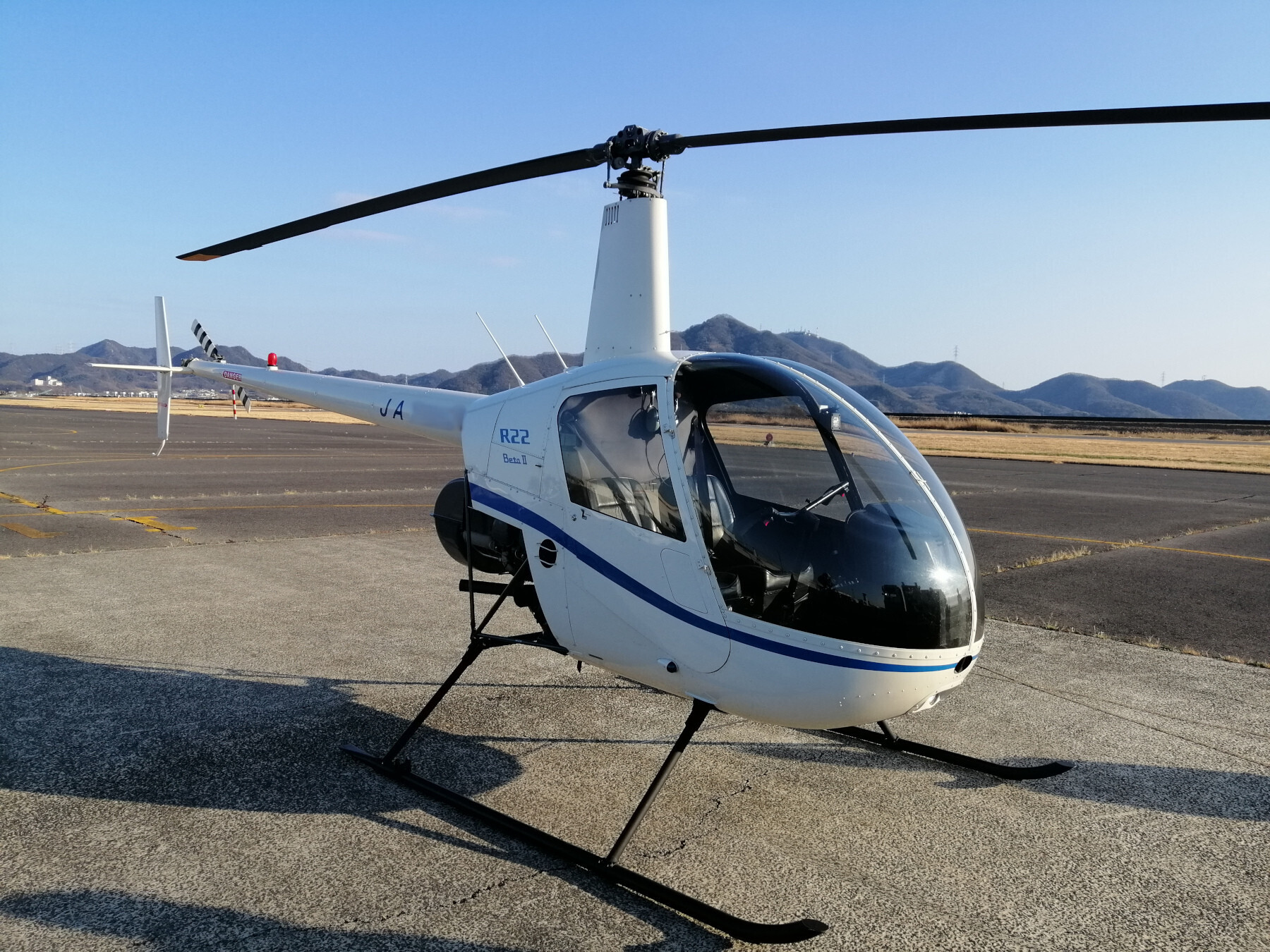 ヘリ訓練 27回目（R22 betaII）: ヘリコプターを飛ばす